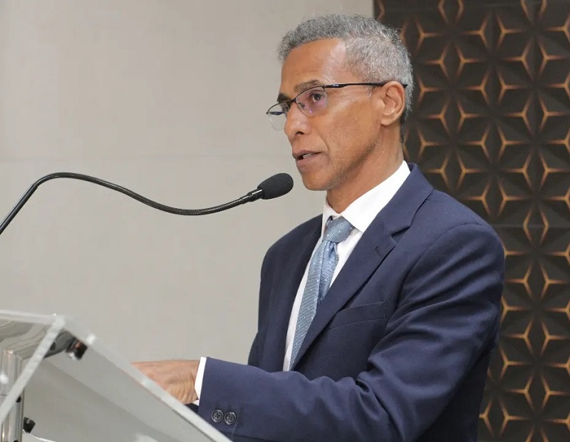 Roberto Ximba não faz mais parte da bancada de oposição na Câmara de ...